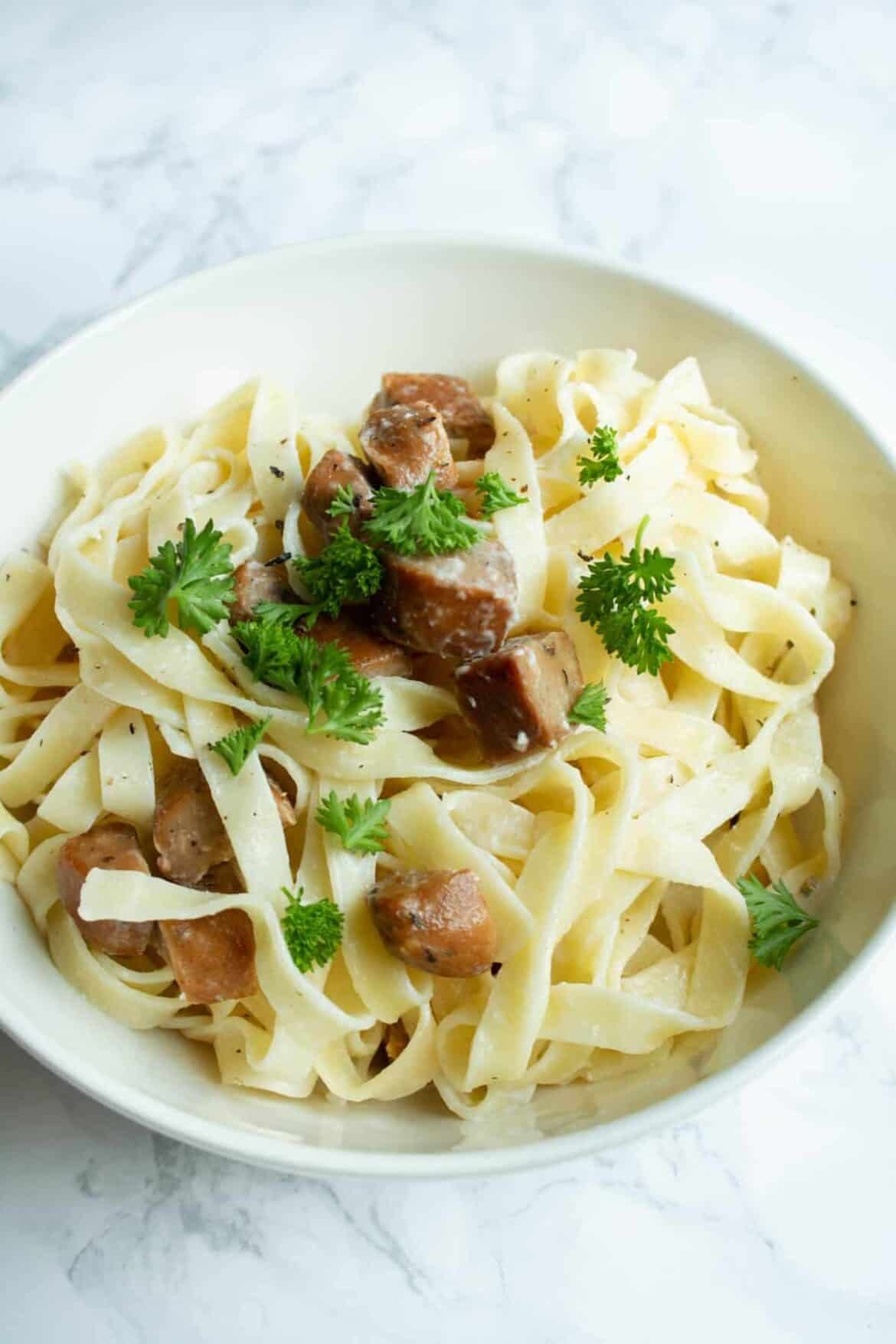 Hyvän mielen ruokaa: Vegaaninen pasta carbonara
