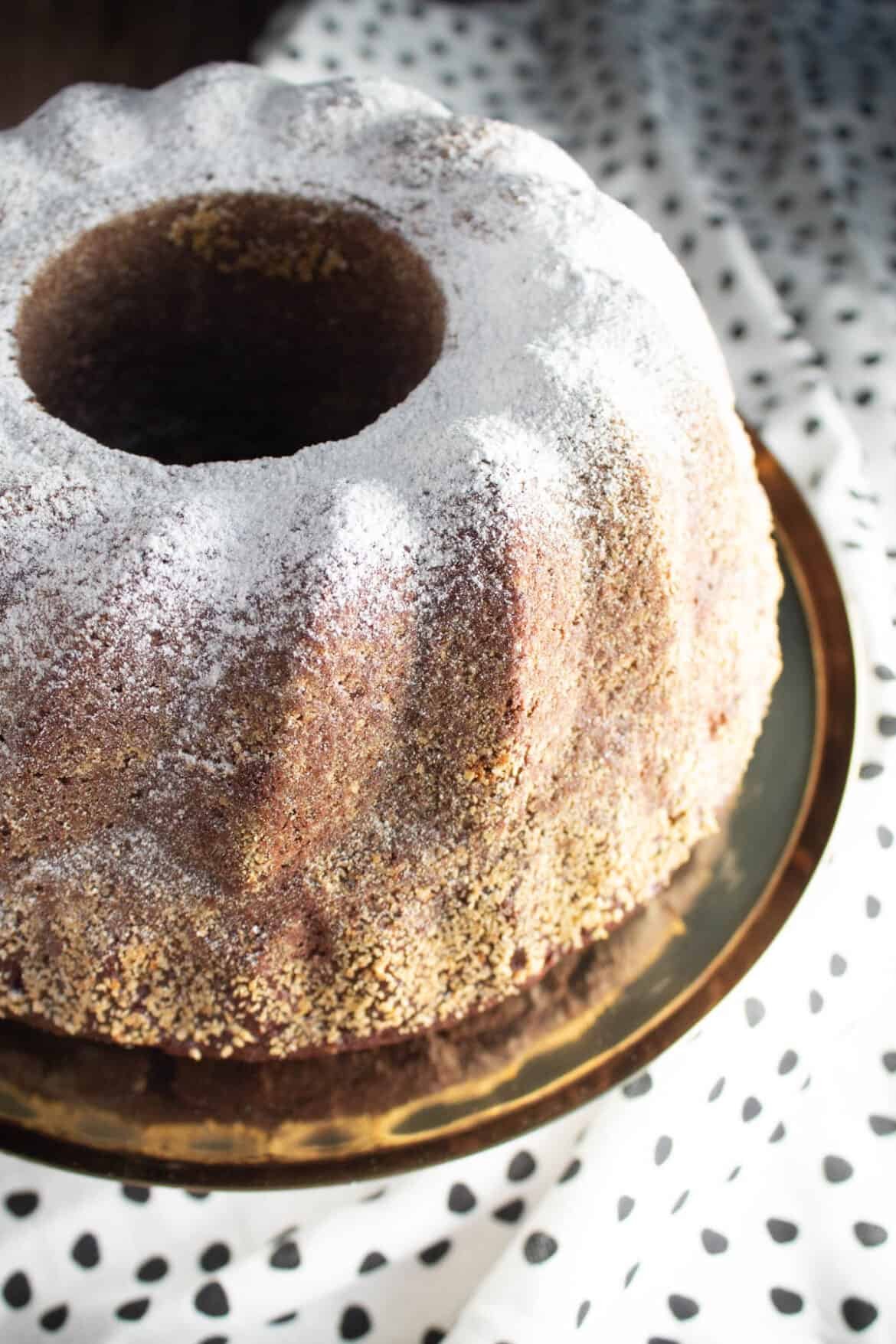 Appelsiinilla maustettu suklaakuivakakku (vegaaninen)